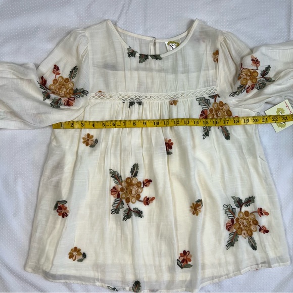 fig and flower | Tops | Anthropologie Fig And Flower 34 Sleeve Floral ...